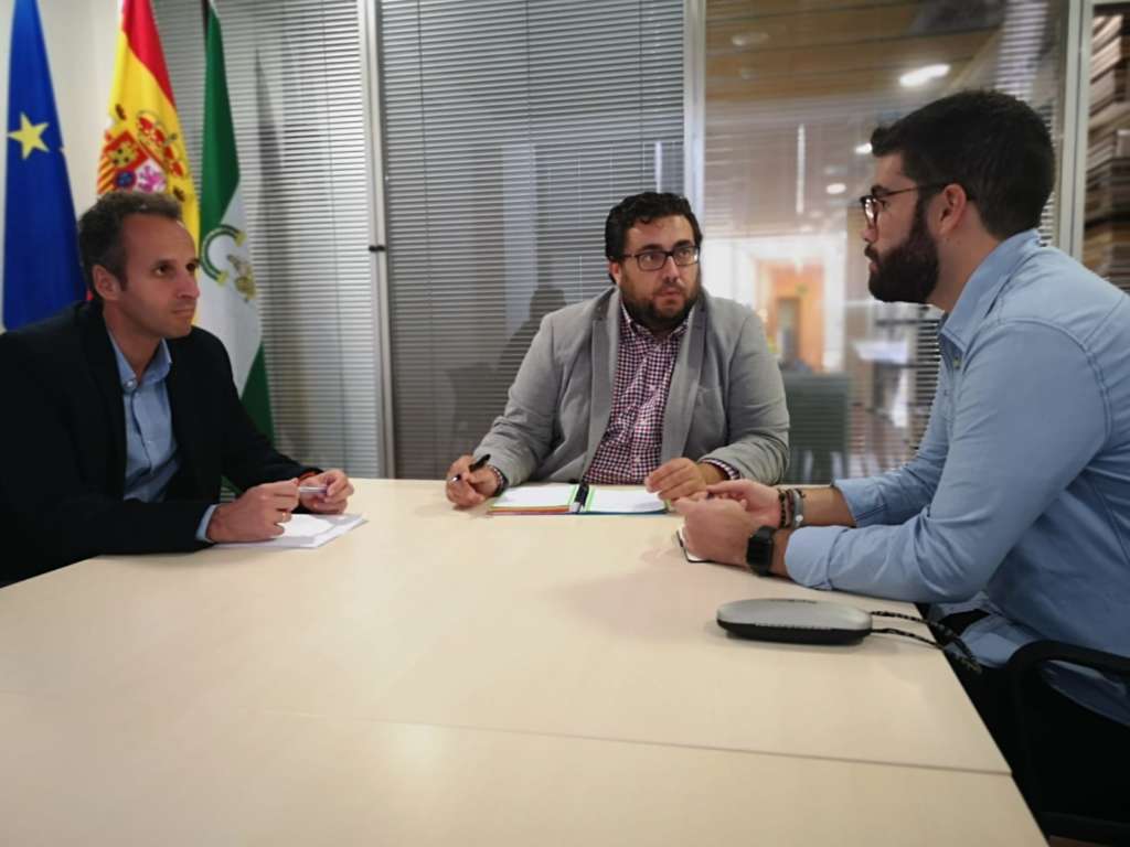 El Ayuntamiento estudia con Ampec las propuestas para los vehículos de ...